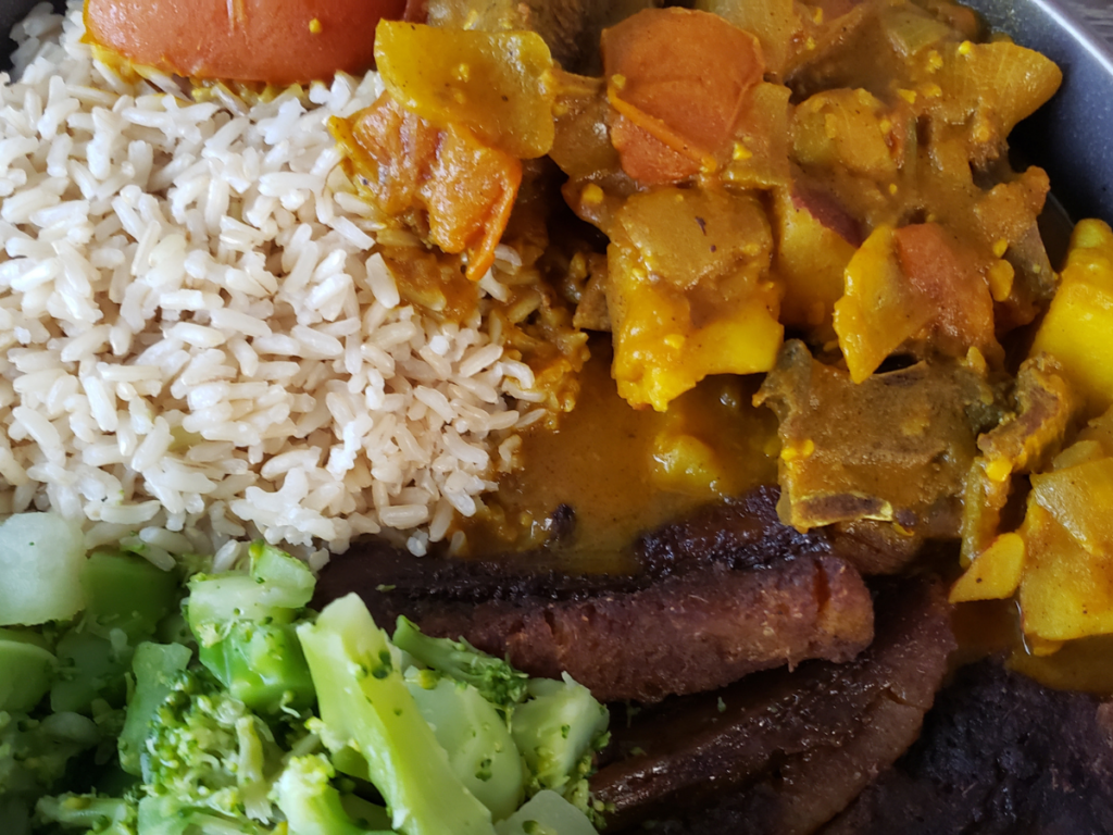 Amazing & Fast Curry Goat Recipe ‘Falls of the Bone’ - Adaeze Eats