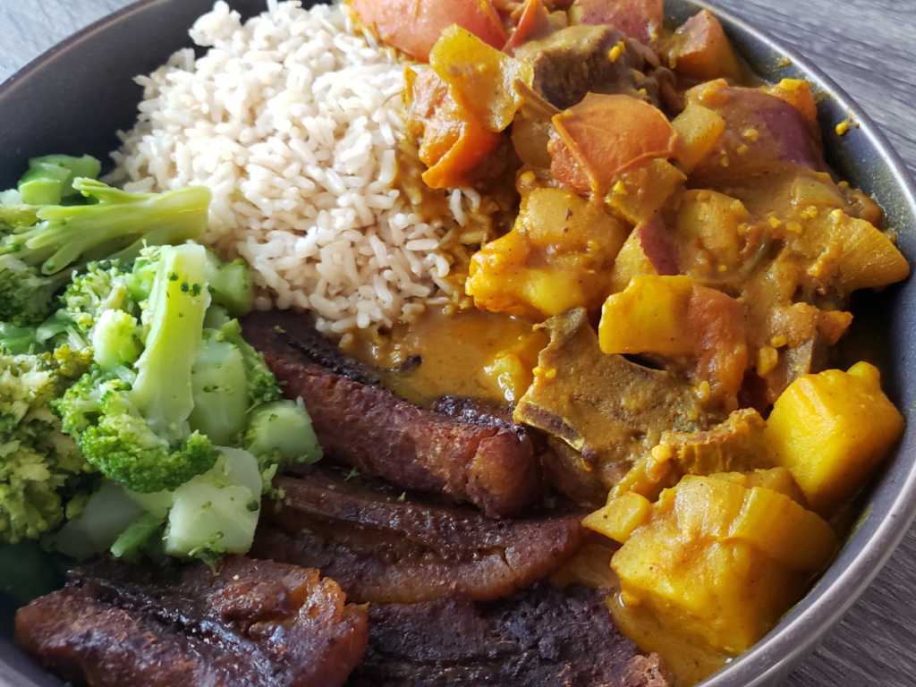Amazing & Fast Curry Goat Recipe ‘Falls of the Bone’ - Adaeze Eats